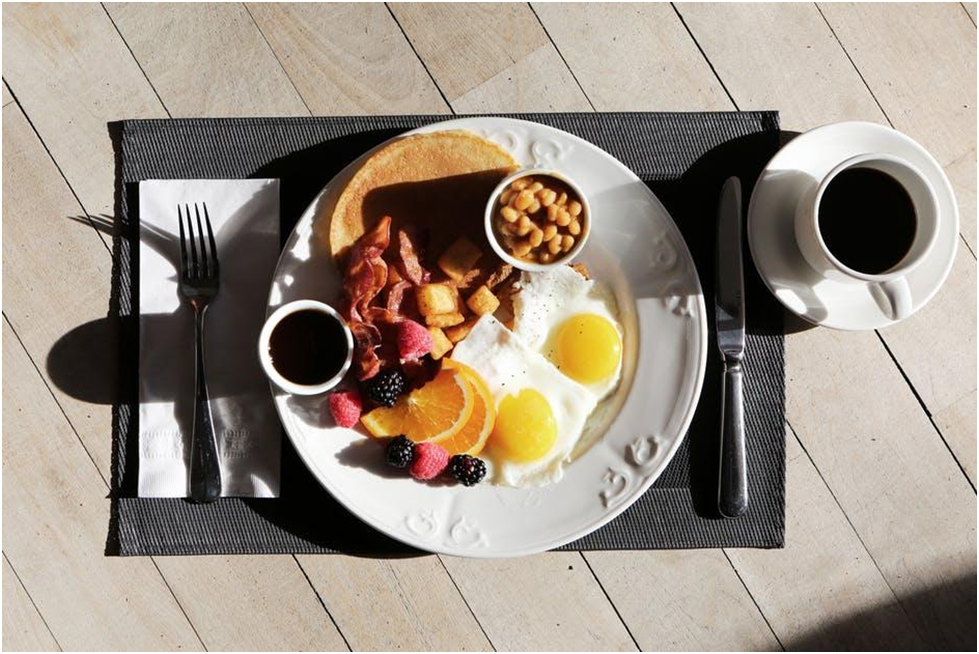 5 Food Options Using the Kettle in Your Hotel Room - Traveltweaks