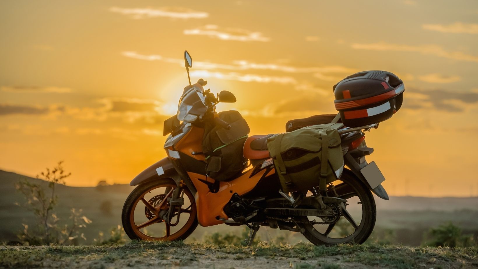 6 Things You Should Know About Motorcycle Travel? - Traveltweaks