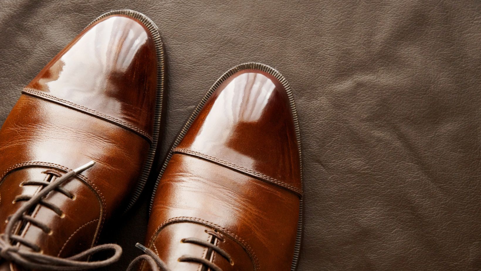 Easy Hacks on How to Care for Your Leather Shoes in Summer - Traveltweaks