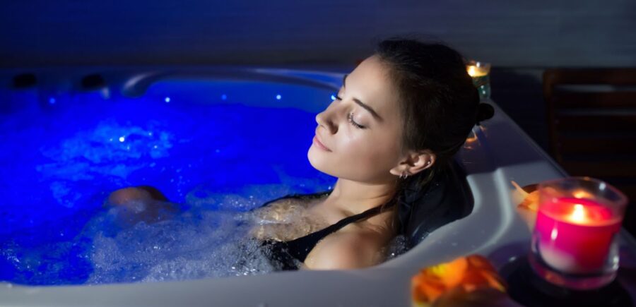 What is the Difference Between a Jacuzzi and a Bathtub? - TX EPC