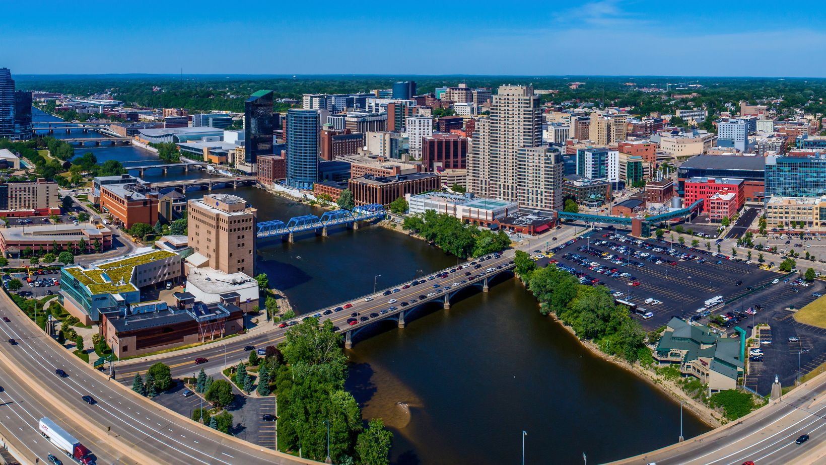 Road Trip Through The Wolverine State: Distance Between Grand Rapids ...