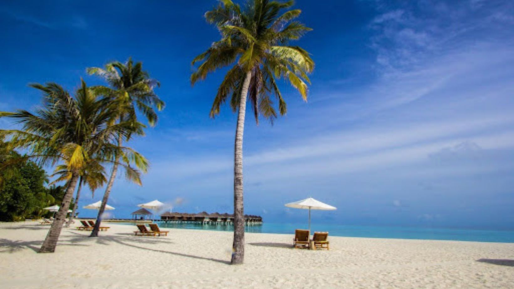 Ultimate Guide to Making The Most of Beach Resort Holidays - Travel Tweaks